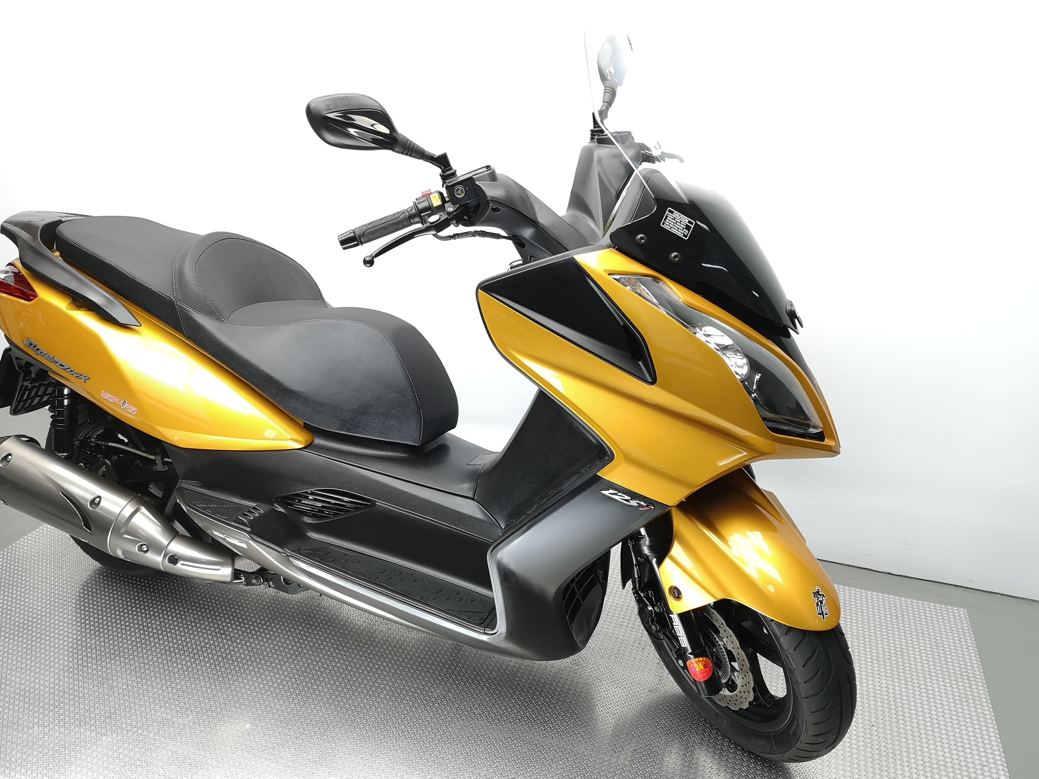 KYMCO SUPER DINK 125 ABS – Maquina Motors motos ocasión